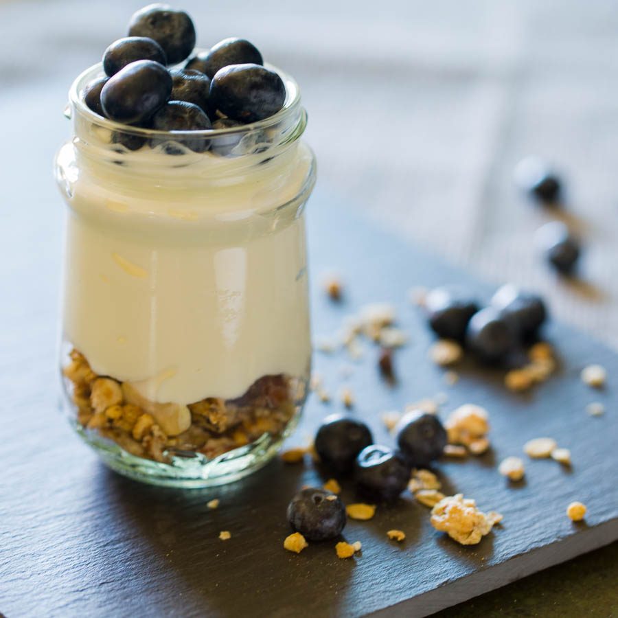 Yogur con arandanos y muesli - backenbild